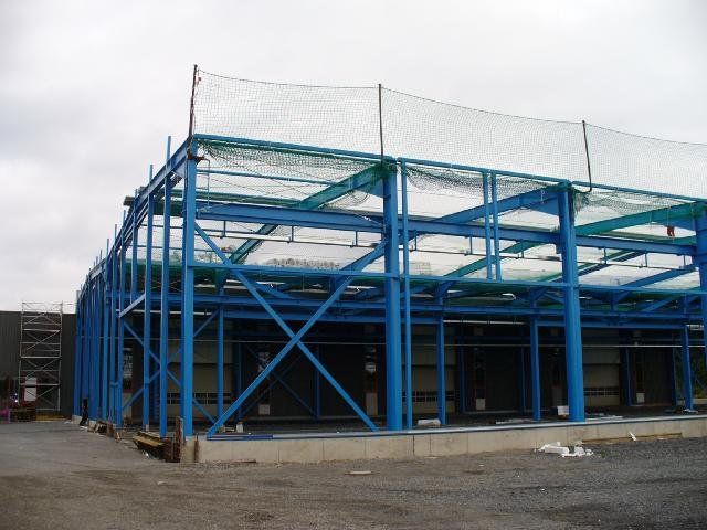 Lieferung und Montage einer Hallentragkonstruktion 4008 - BSH ...